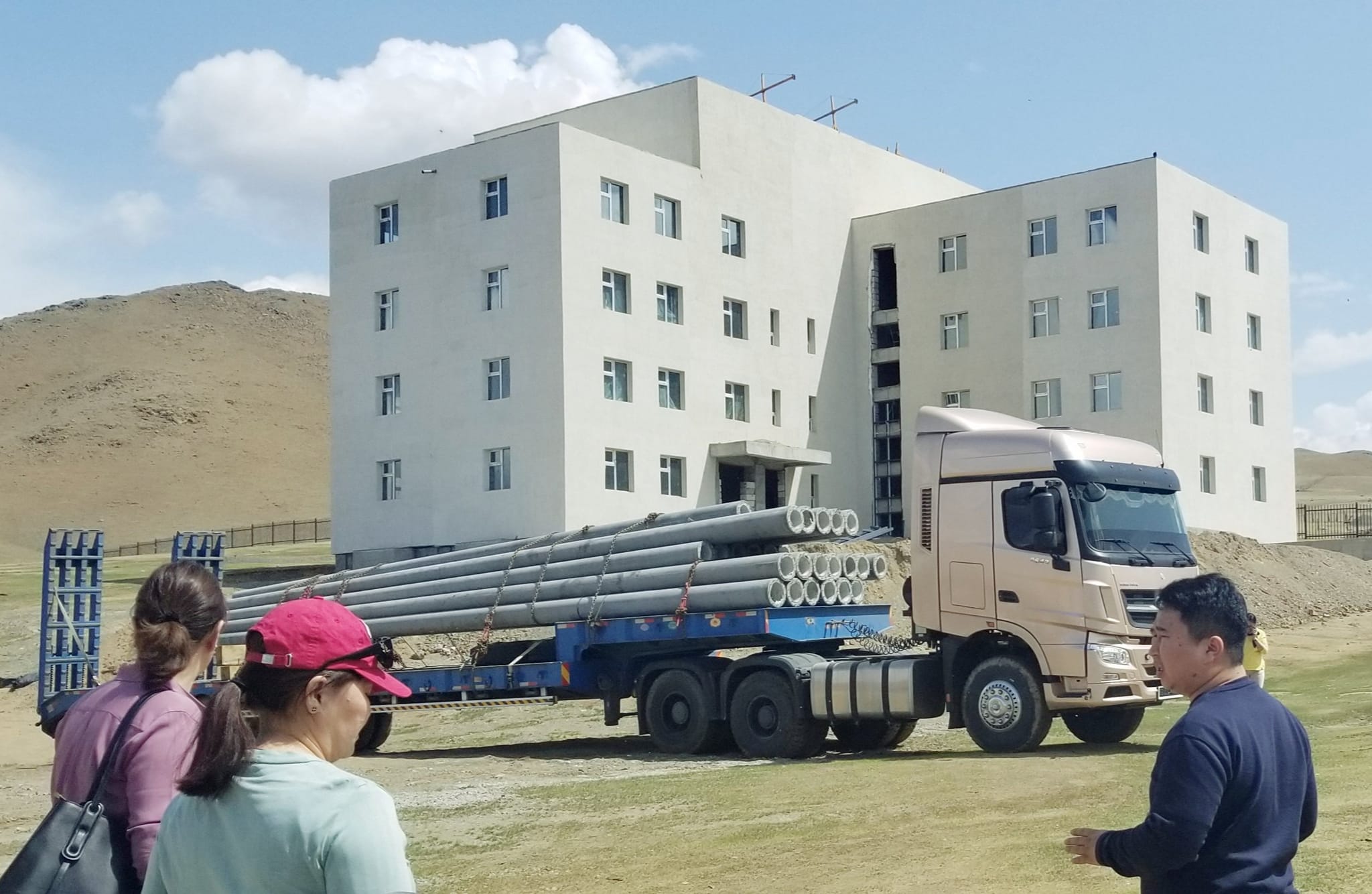 Орон гэргүй, эмзэг бүлгийн иргэдийг хүлээн авч, цогц үйлчилгээ үзүүлж ...